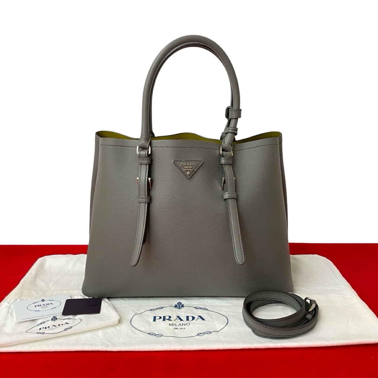 PRADA – Trip